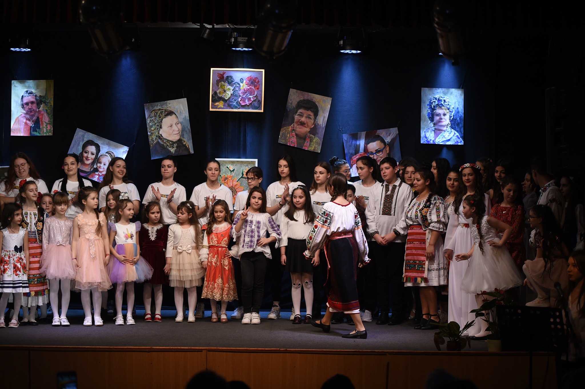 Spectacol dedicat Zilei Internaționale a Femeii, pe scena Casei de ...